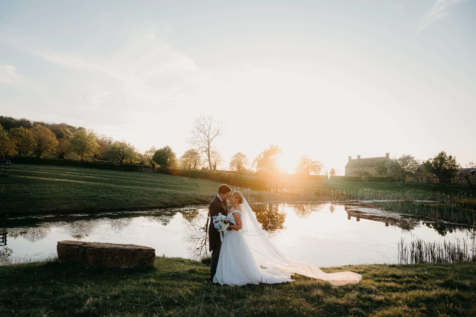 Spring Wedding at Primrose Hill Farm - laurajaynephotographer.co.uk